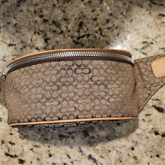 Coach | Bags | Coach Fanny Pack Travel Pouch Hip 5093 Purse Khaki ...